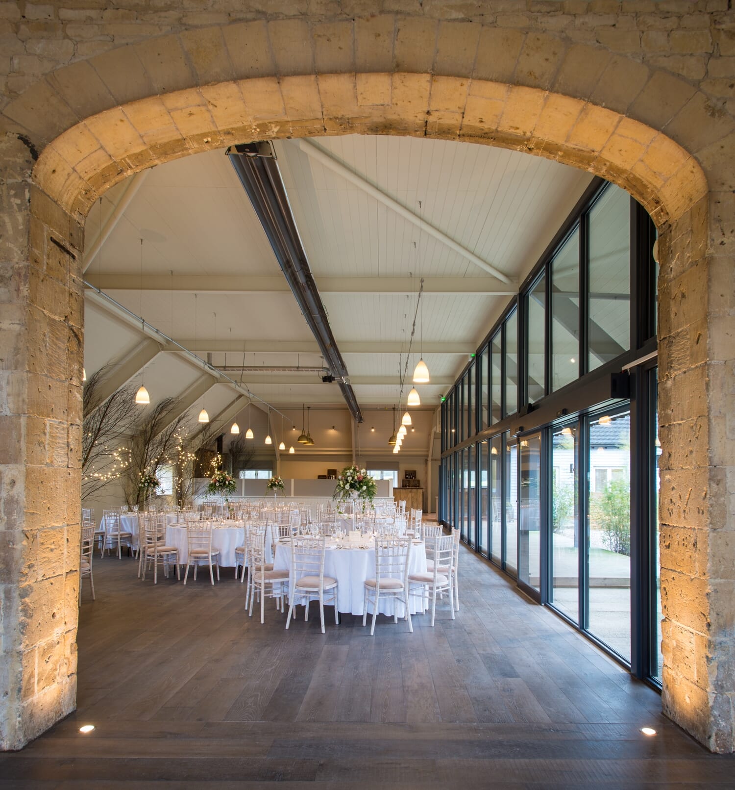 5 Reasons To Choose A Barn Wedding Venue | Lapstone Barn